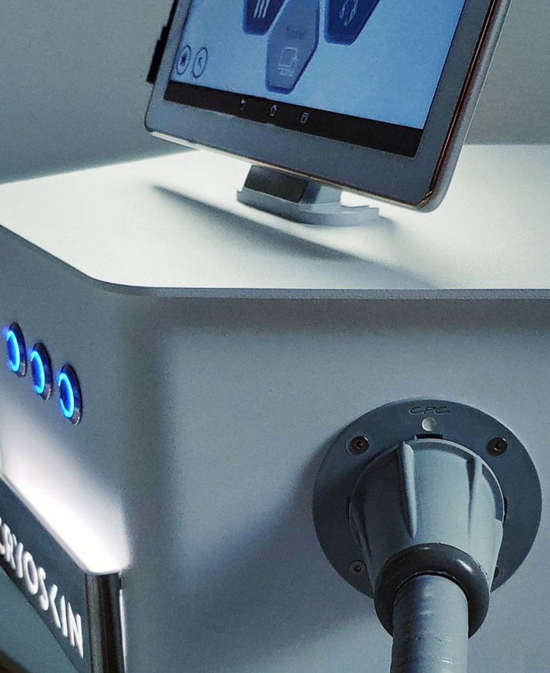 2021 CryoSkin Fat Freezing Machine – Medlaser – Pre-owned Aesthetic ...