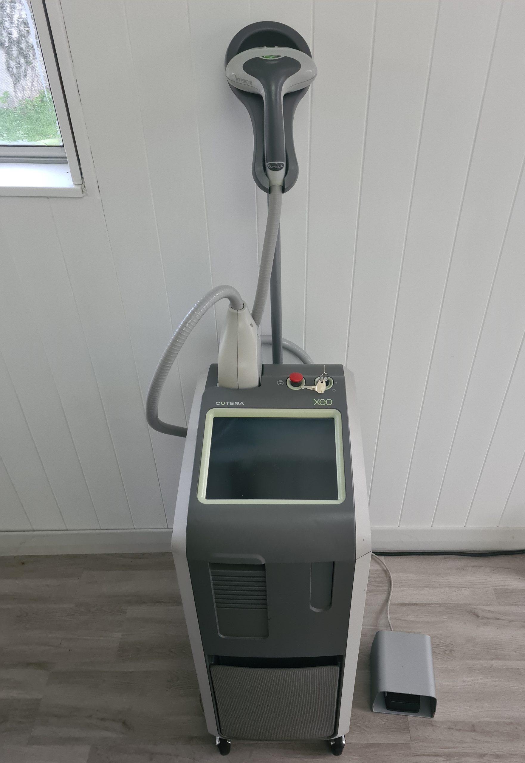 Cutera XEO 2008 with LimeLight – Medlaser – Pre-owned Aesthetic Devices ...